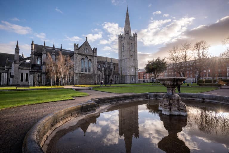Dublin – metropole na řece Liffey - Země Světa 2/2025